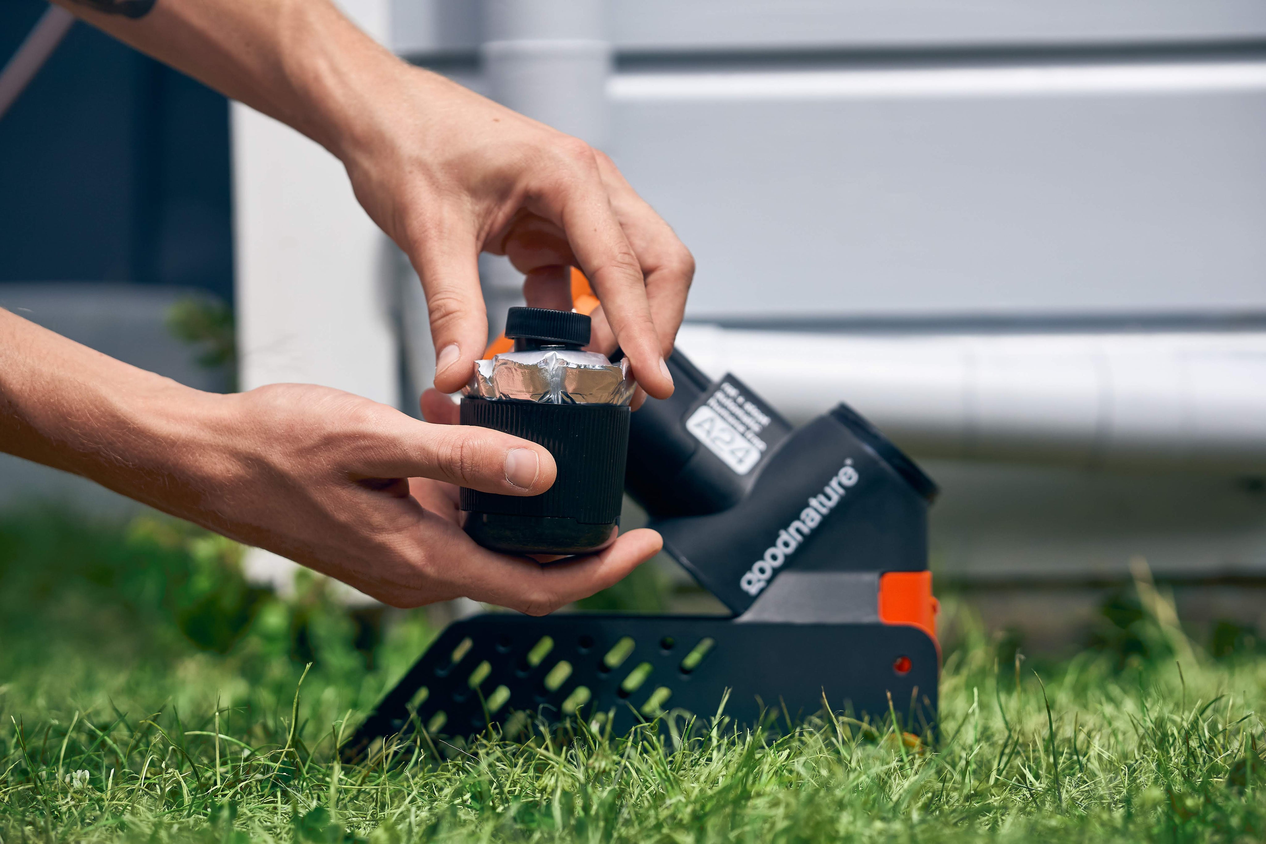 Rat & Mouse Paste Pump Chocolate Formula - Single | Automatic Trap ...